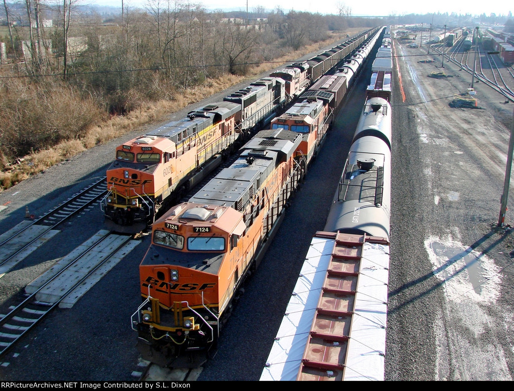 BNSF 7124 North/BNSF 6026 North